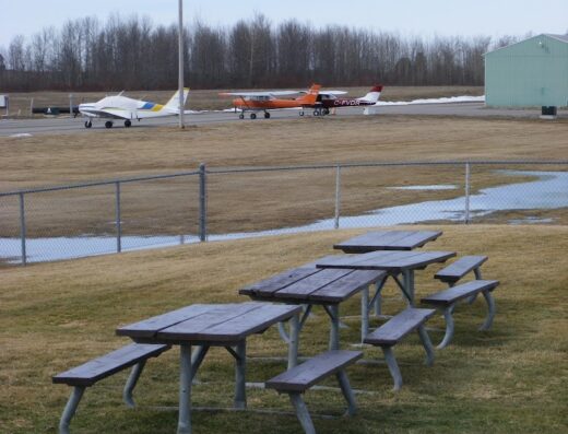 Airport View Restaurant - 100dollarburgers